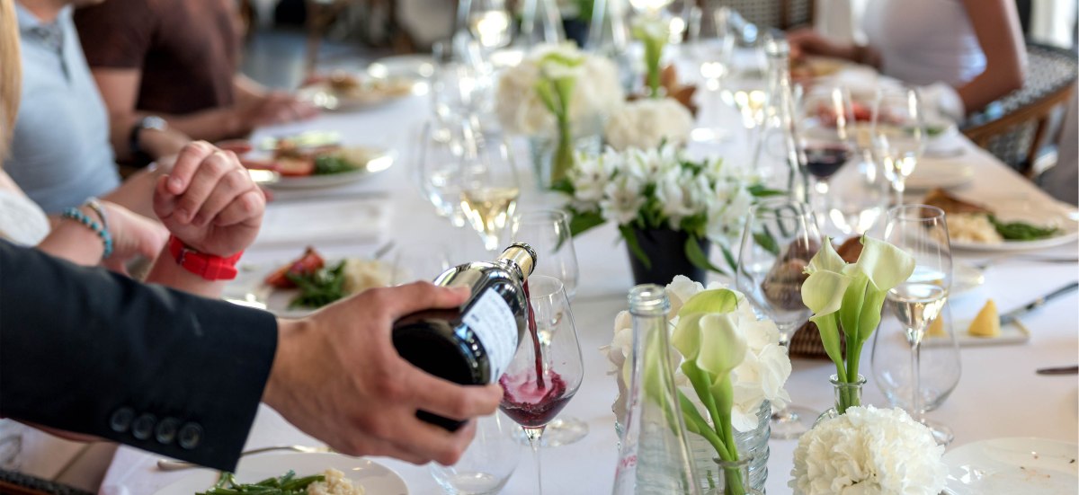 TABLE SERVICE REQUIREMENT TO BE REMOVED FOR UNLICENSED HOSPITALITY ...